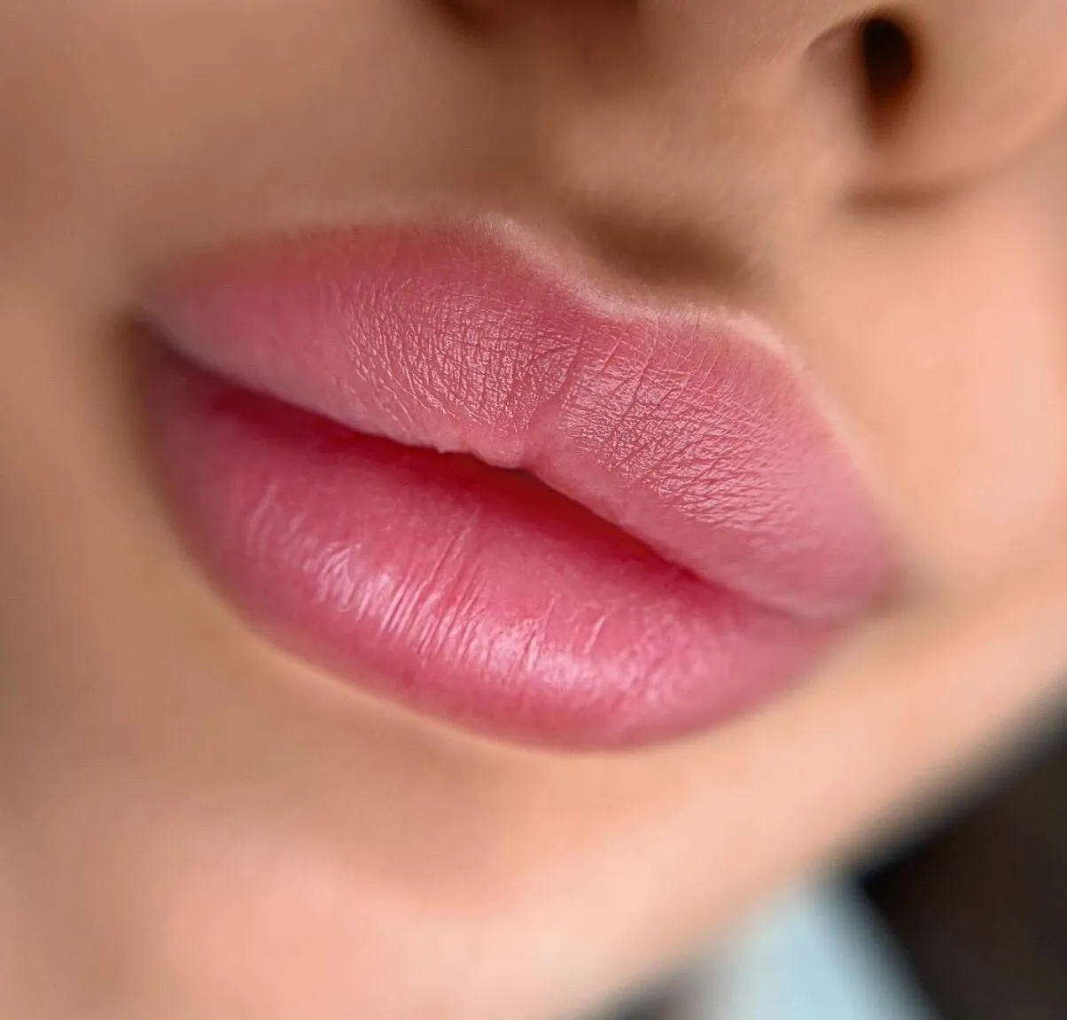 How to Choose the Right Lip Tattoo Colour